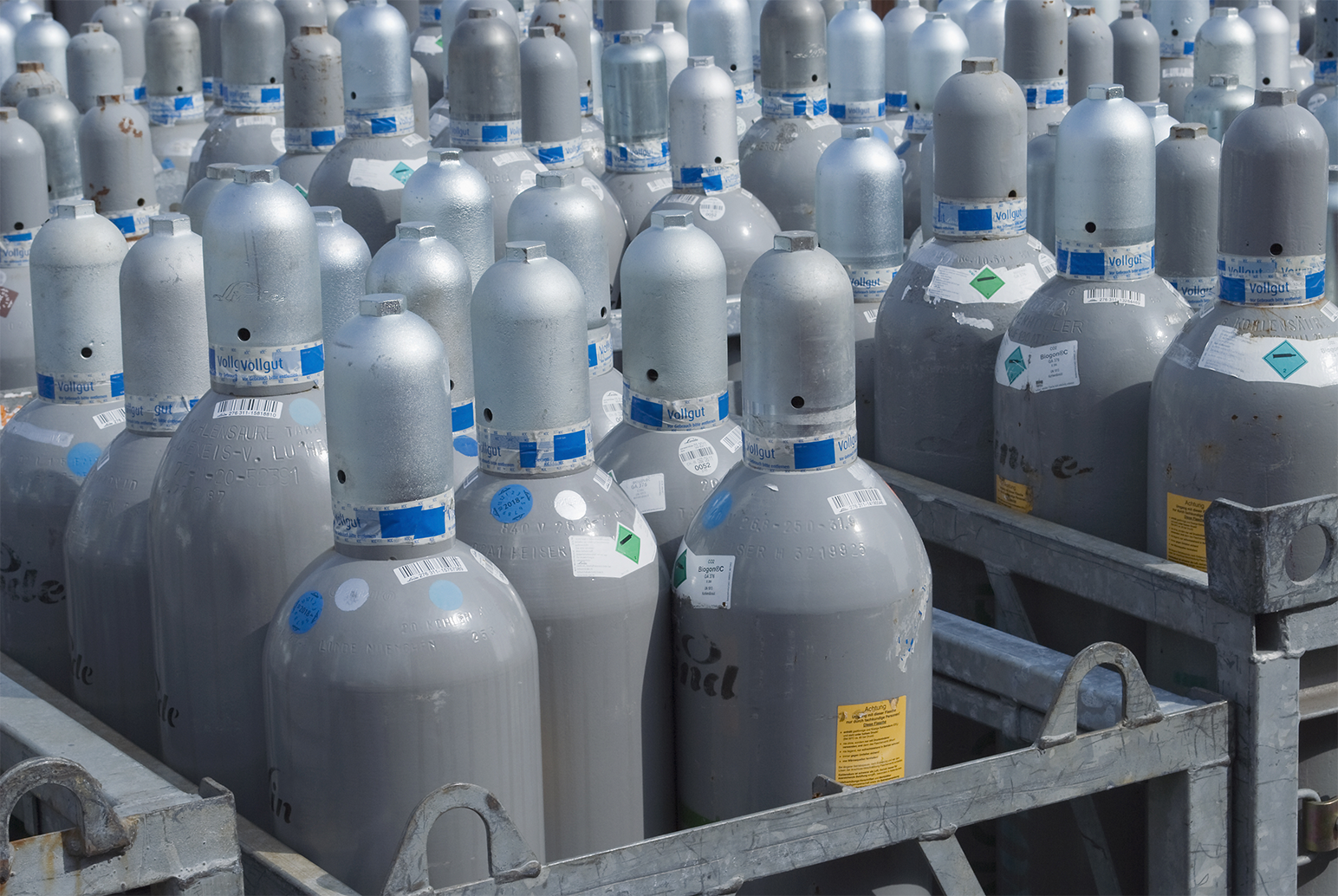 Cylinder Tracking, Monitoring & Reporting for Specialty Gases